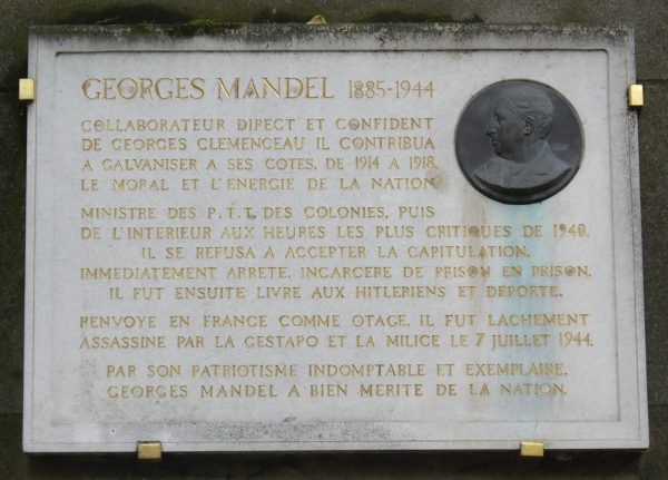 Lettre de Claude, fille de Georges Mandel, adressée au Maréchal Pétain ...